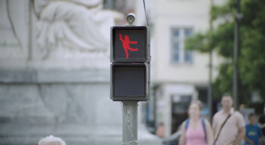 Smart. The Dancing Traffic Light - Hot Digital